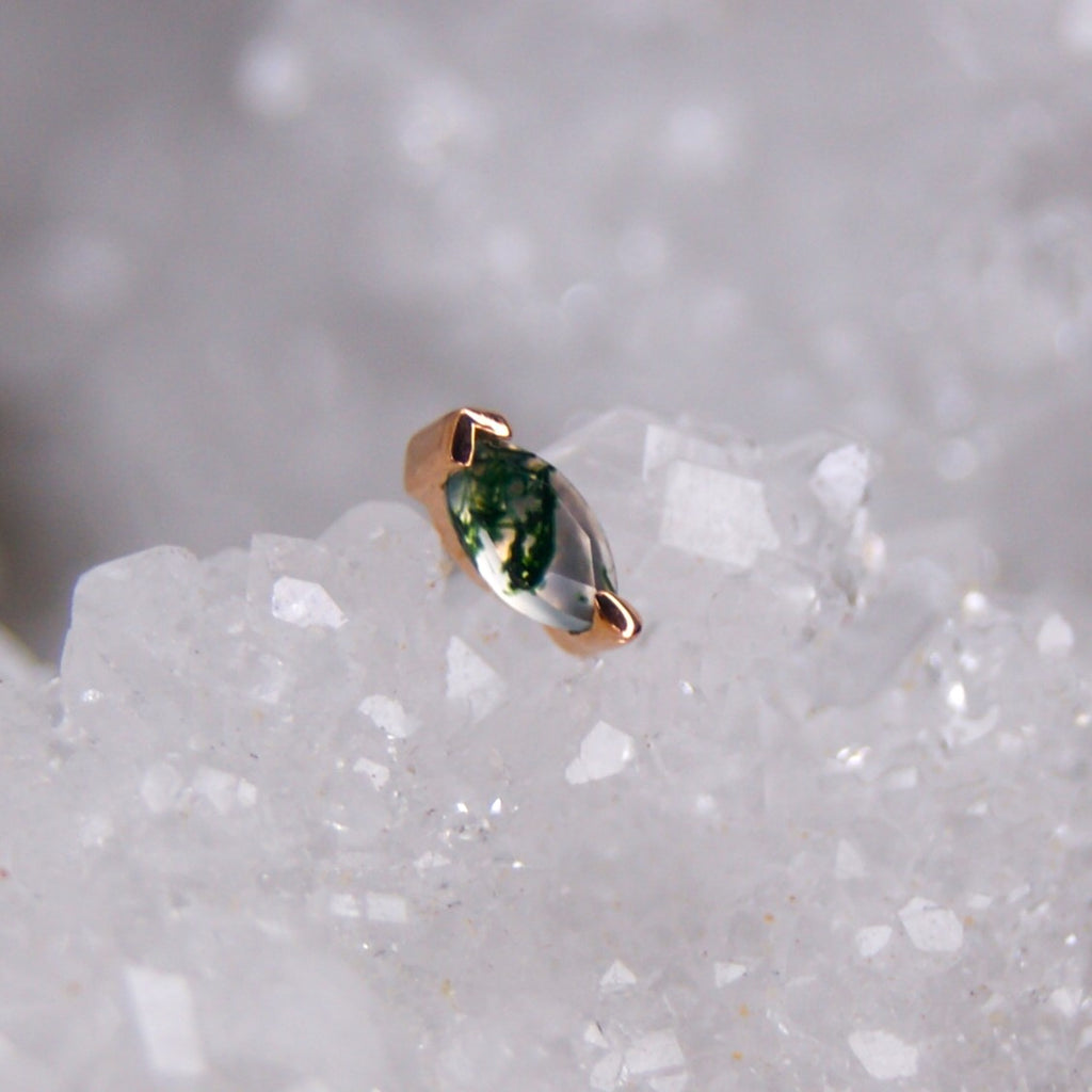 JUNIPURR JEWELRY MARQUIS MOSS - Moss Agate 14k Gold Threadless End ...