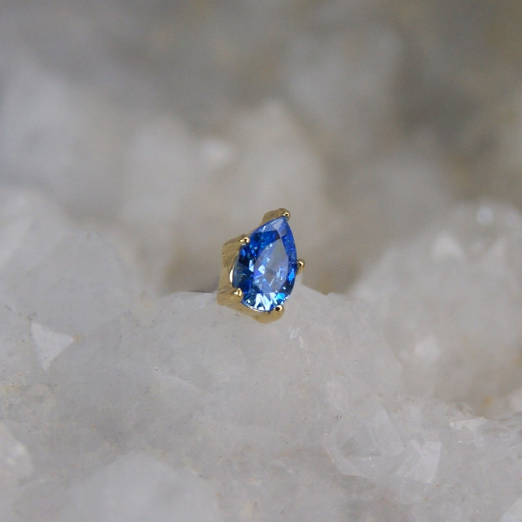 Anatometal Pear Gem with Blue CZ - 18k Gold Threadless End - Cardiff ...