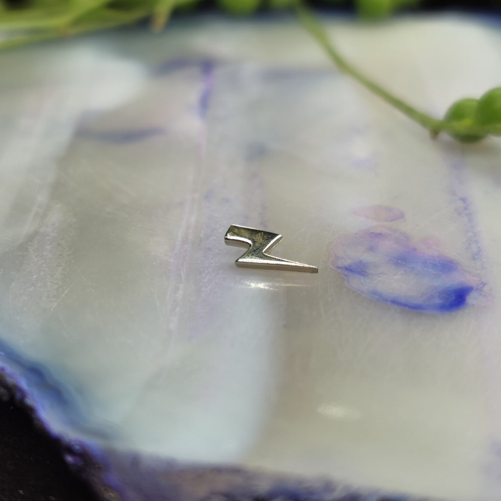 Anatometal Lightning Bolt - 18K Gold Threaded End - Cardiff Piercing ...