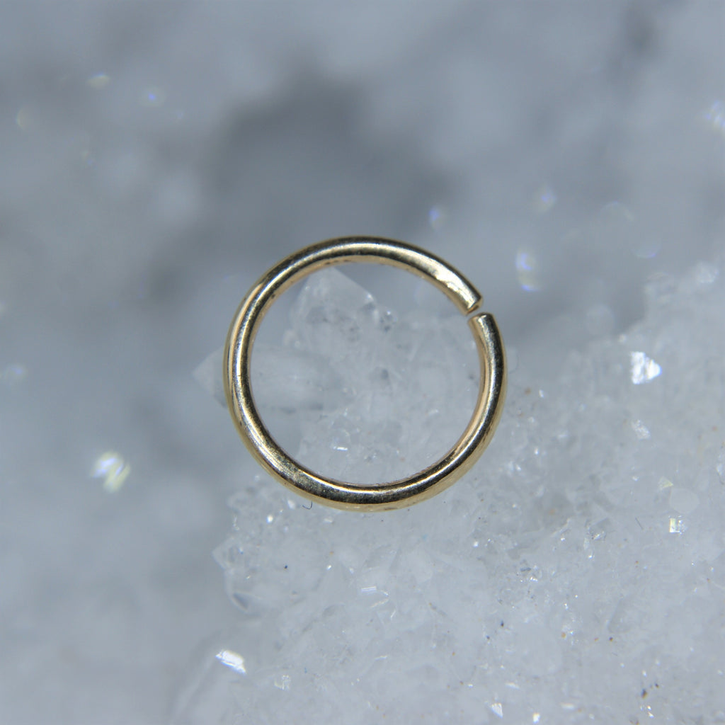 18k Gold Seam Ring - Cardiff Piercing Premium Jewellery